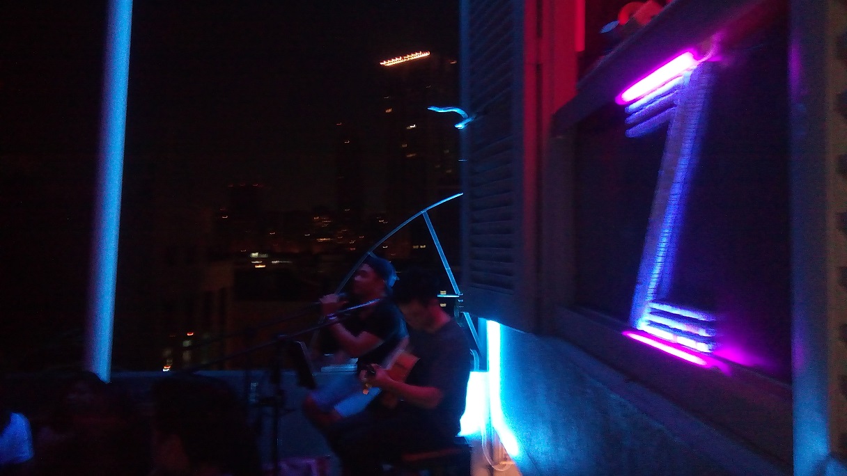 Looking for a backpacker hostel in Manila? Stay at Z Hostel Makati