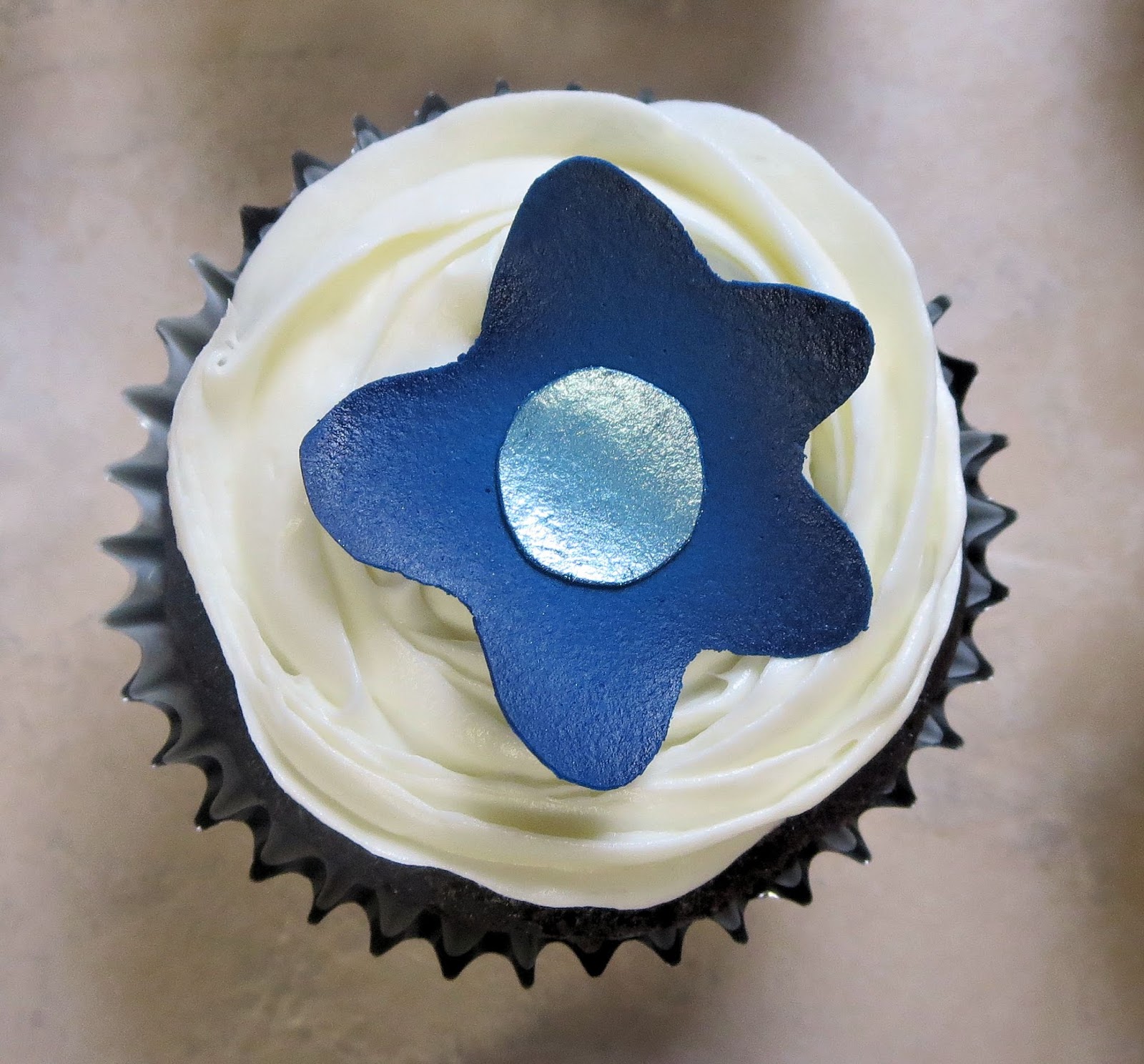 My Cake Corner: Flower Cupcakes - September 2014