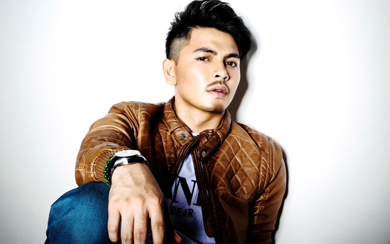 Biodata - Profil Penuh Izzue Islam - Biodata Penuh
