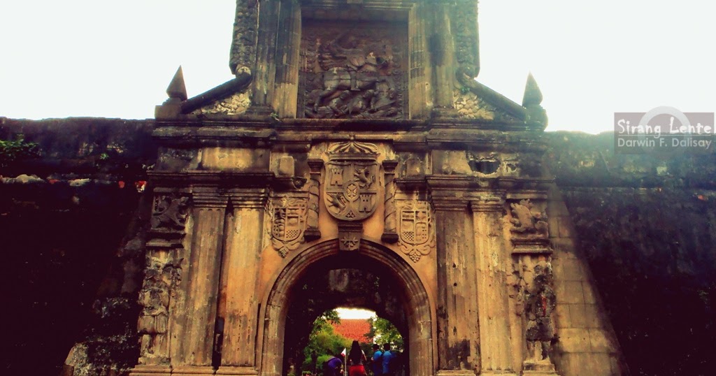 SIRANG LENTE | TRAVEL & HIKE: Inside Fort Santiago