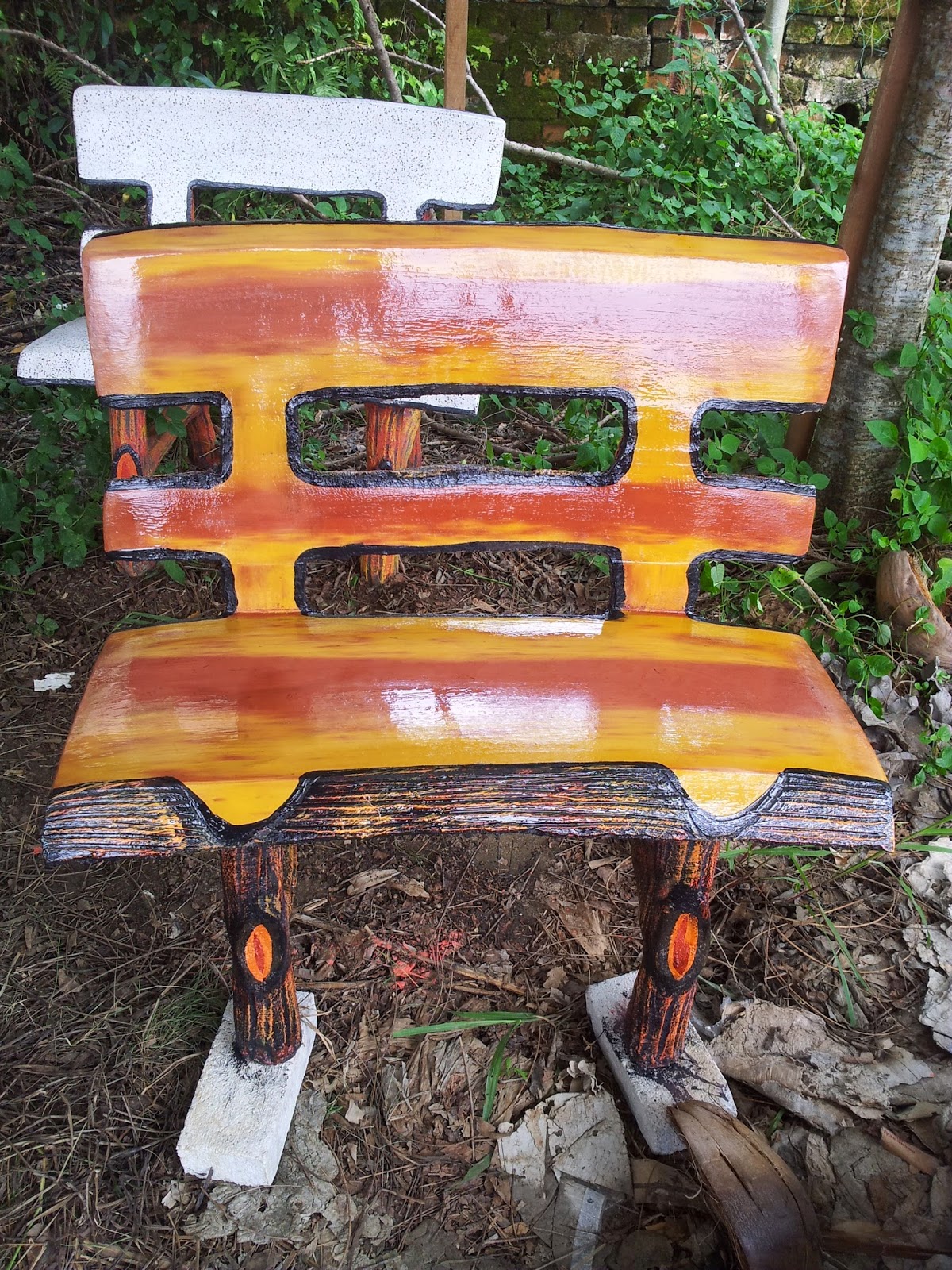 KERUSI DAN MEJA SIMEN FERRO : SET MEJA DAN KERUSI CORAK KAYU