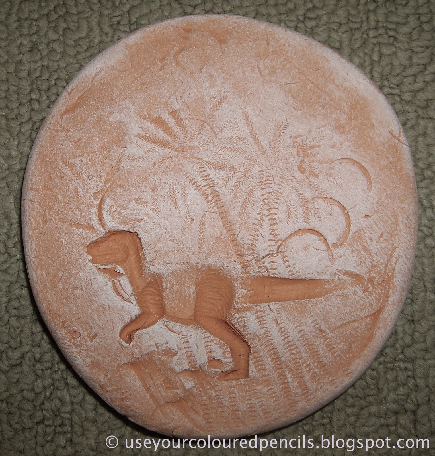 Use Your Coloured Pencils: Clay Fossils
