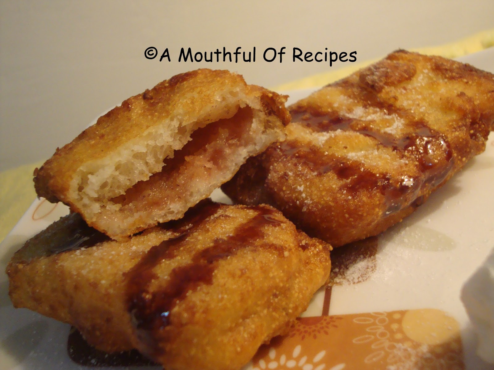 A Mouthful Of Recipes: Peanut Butter N Jam Puffs