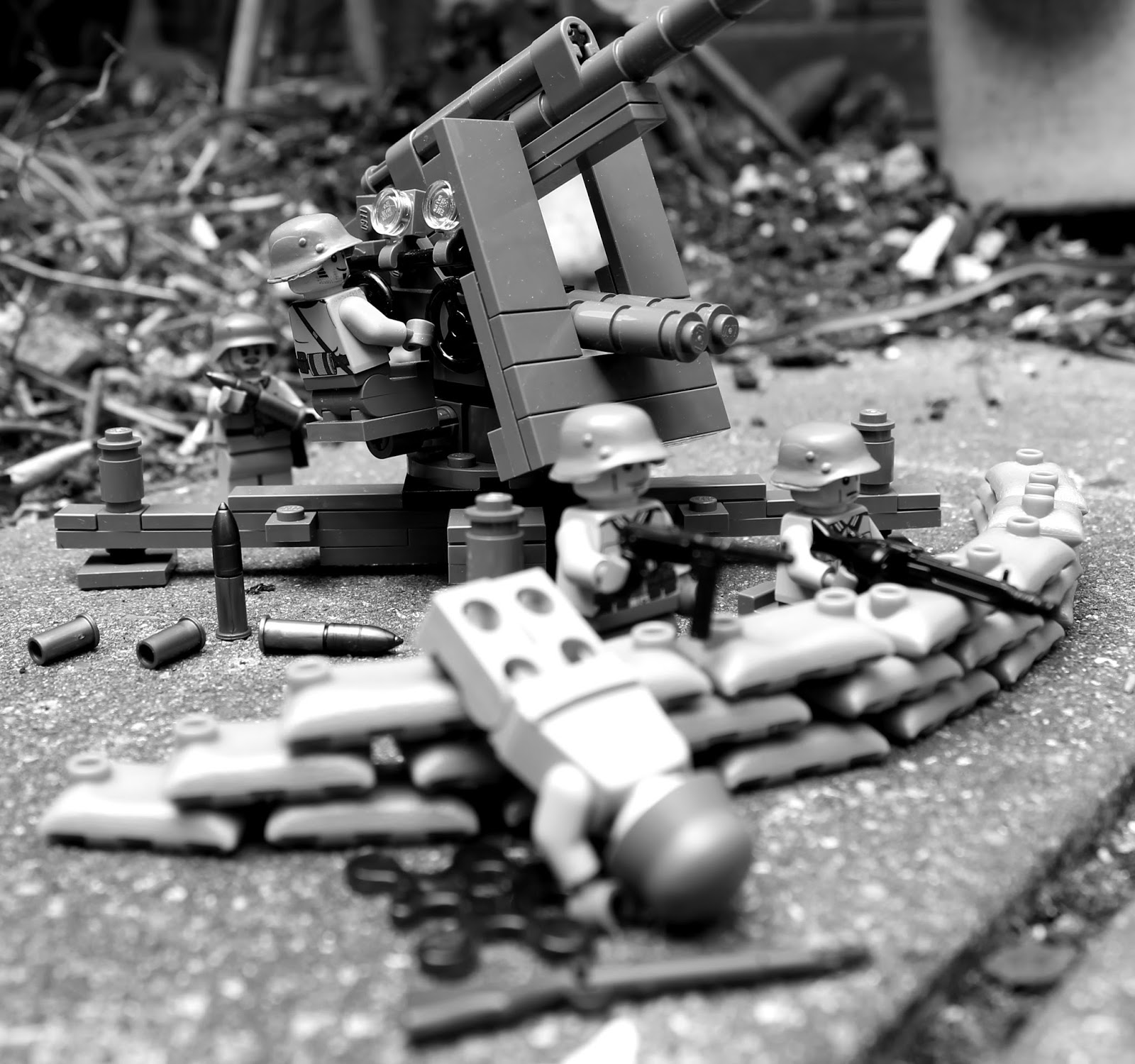 Lego Museums: Brickmania Flak 36 8.8 CM Anti-Aircraft Gun - REVIEW!