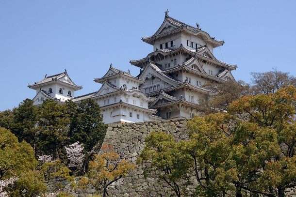 10 Haunted Castles That Are Too Scary To Handle ~ TOP 10