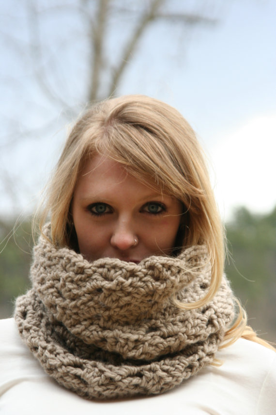 Fall Giveaway: Crochet Gallery Scarf - Michaela Noelle Designs