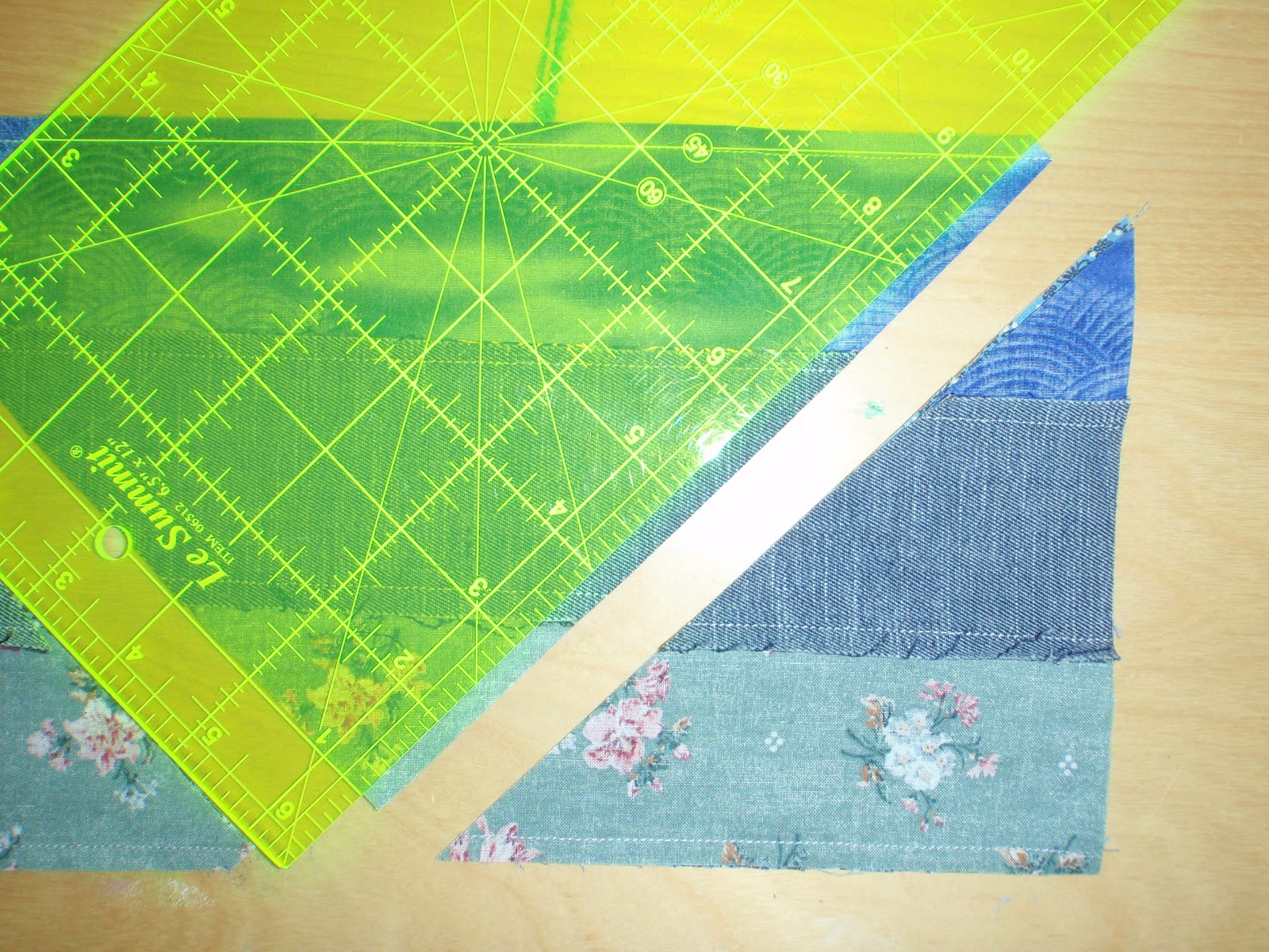 QUILTERS...ENJOY COLOUR! : Strip-Tube 2 Ways...Fun Tutorial!
