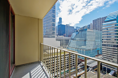 The Chicago Real Estate Local: SOLD! Downtown Chicago condo steps to ...