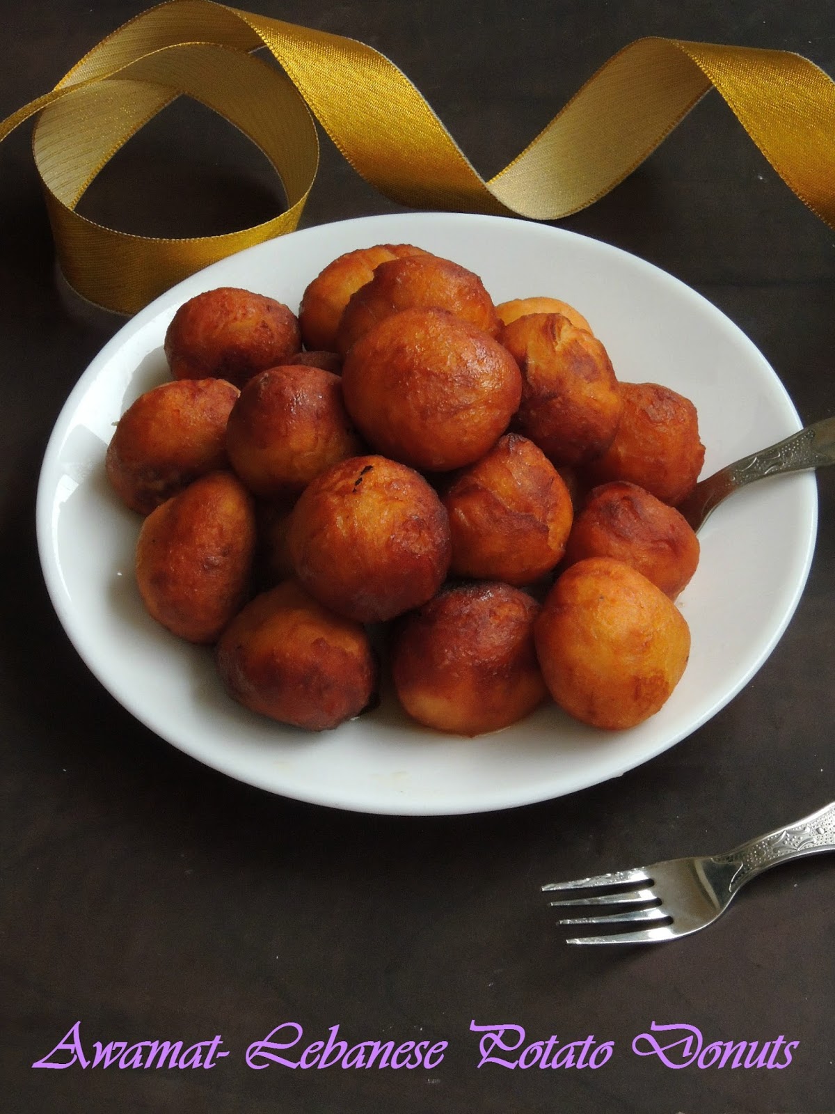 Priya's Versatile Recipes: Awamat - Lebanese Potato Donuts