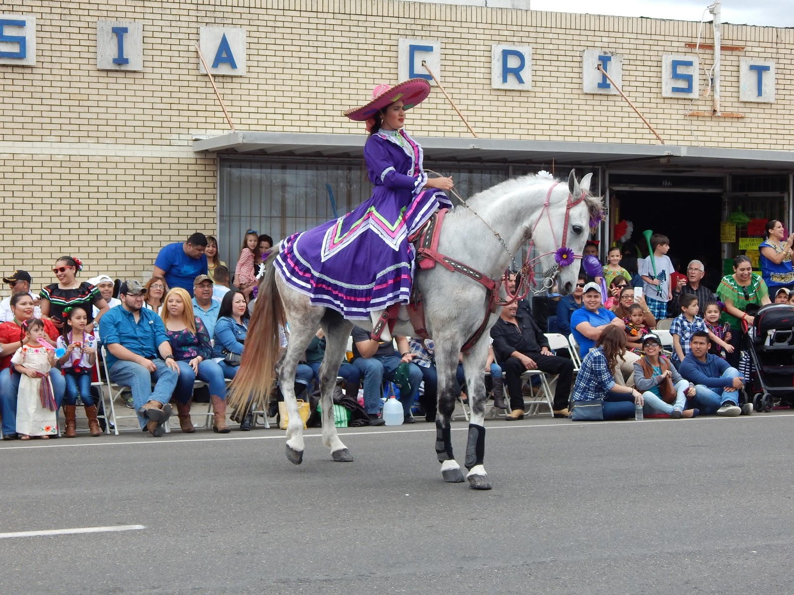 Brownsville Station: 2016 Charro Days Saturday Parade