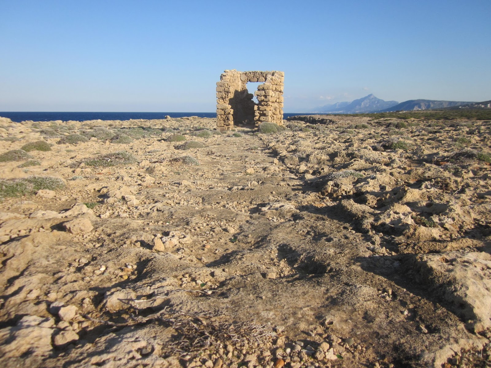 Gölge Gezgin: Cyprus Hiking 04 : Koruçam - Kayalar - Sadrazamköy