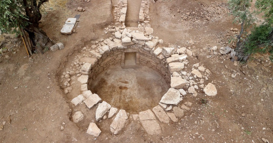 Le Nebbie del Tempo: Eccezionale tomba a tholos rinvenuta ad Elaion