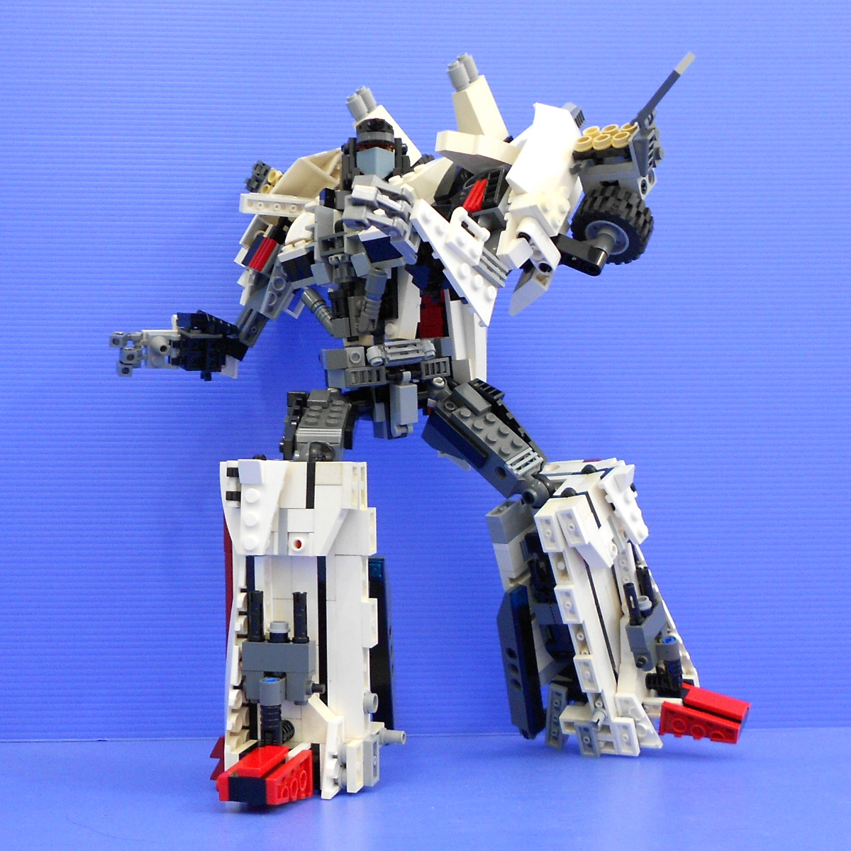 Alanyuppie's LEGO Transformers: LEGO Alphaplex (Neo Metroplex) Triple ...
