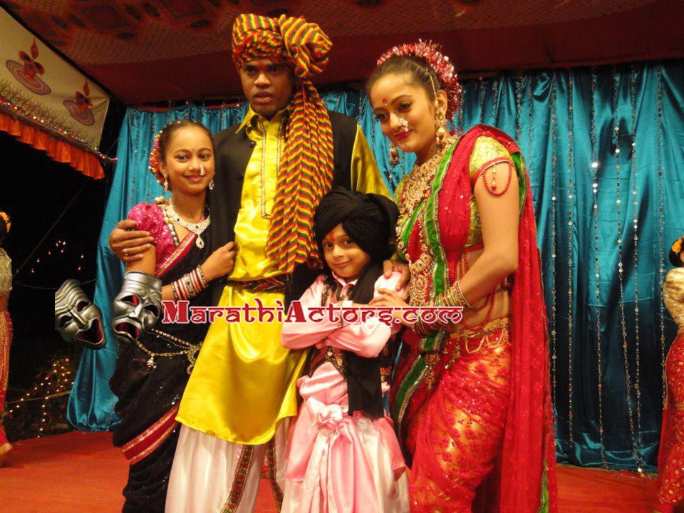 marathi actor and actress: "Kutumb" marathi movie cast and crew with ...