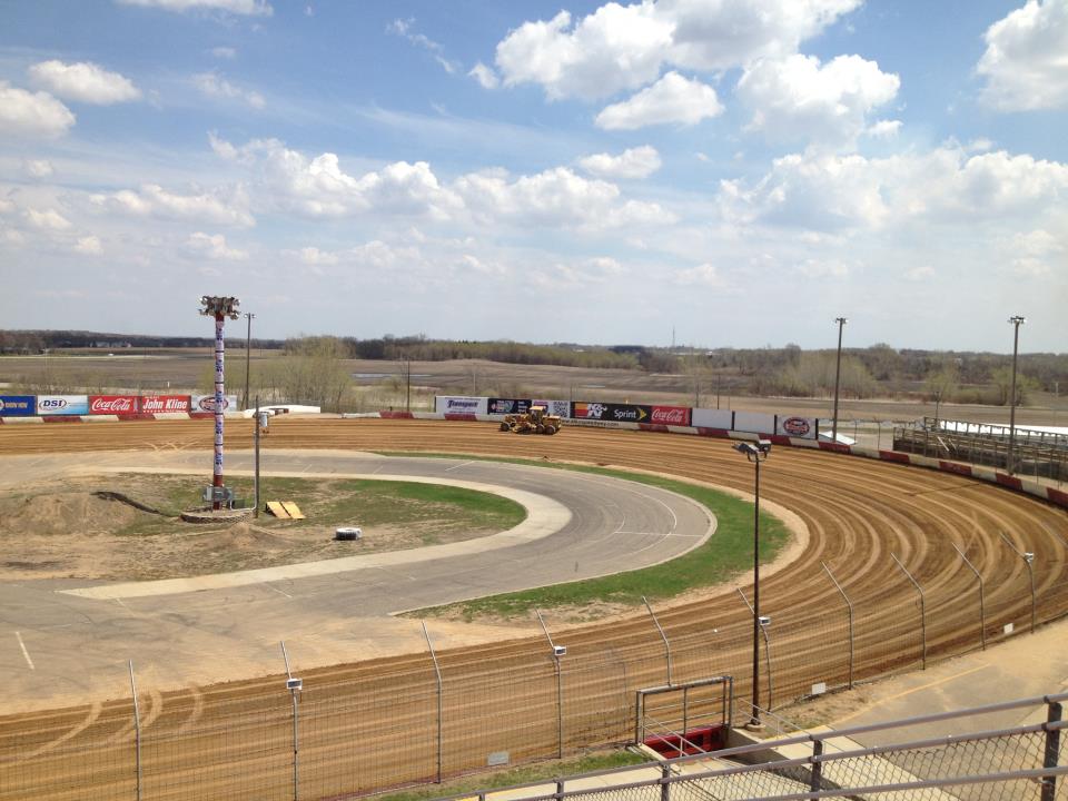 Speed Talk on 1360: Dirt or Asphalt? Elko Speedway has both.