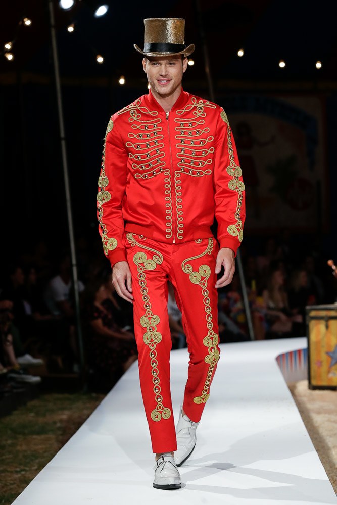 Moschino Spring-Summer 2019 Menswear Collection - Los Angeles
