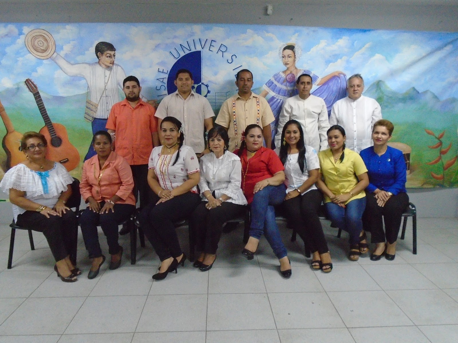 ISAE Universidad Sede David-Chiriquí: ISAE UNIVERSIDAD SE VISTE DE PATRIA