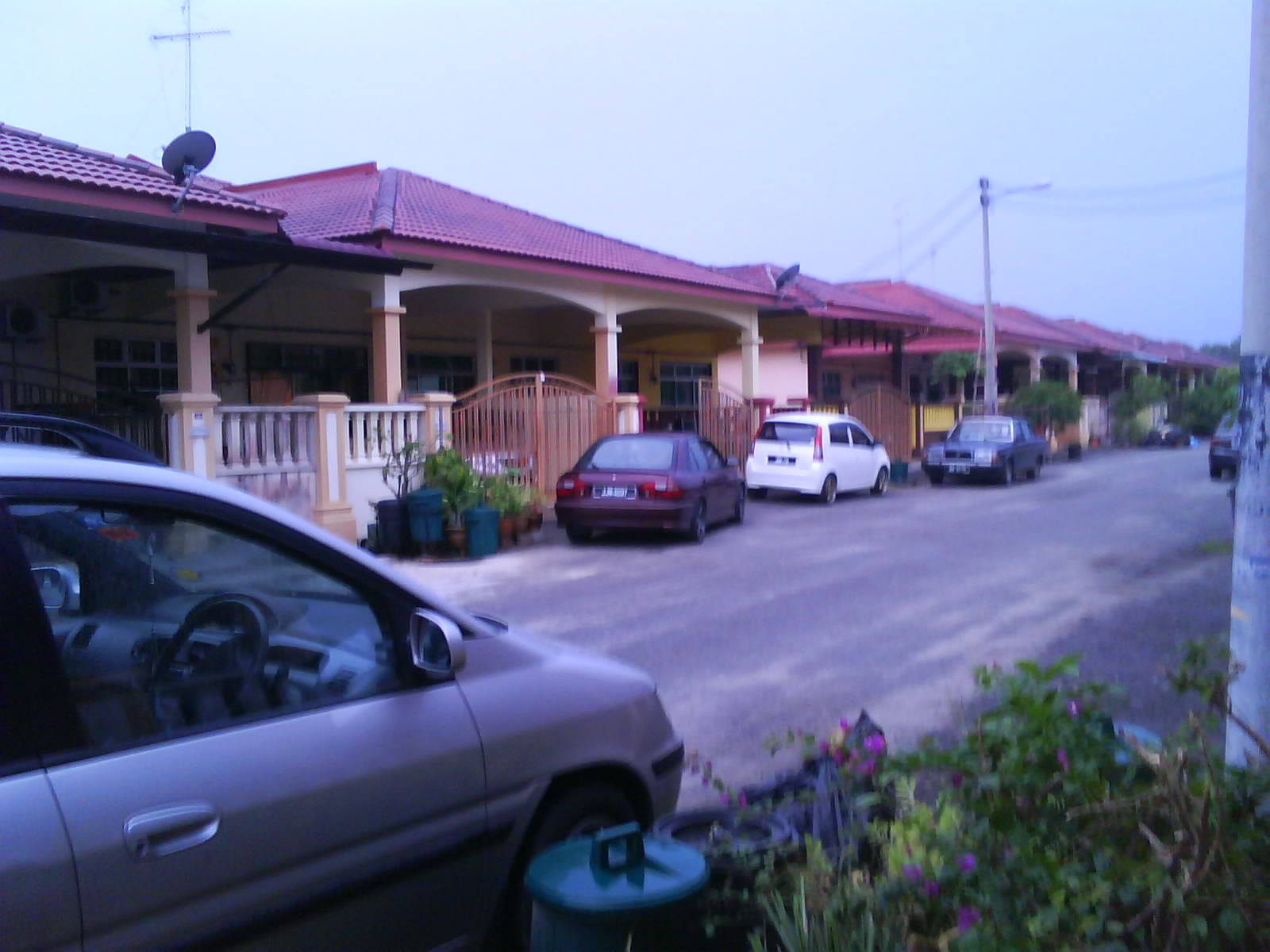 Taman Wira Jaya, Parit Raja