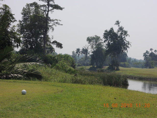 ber golof - golof: Samarahan Country Club