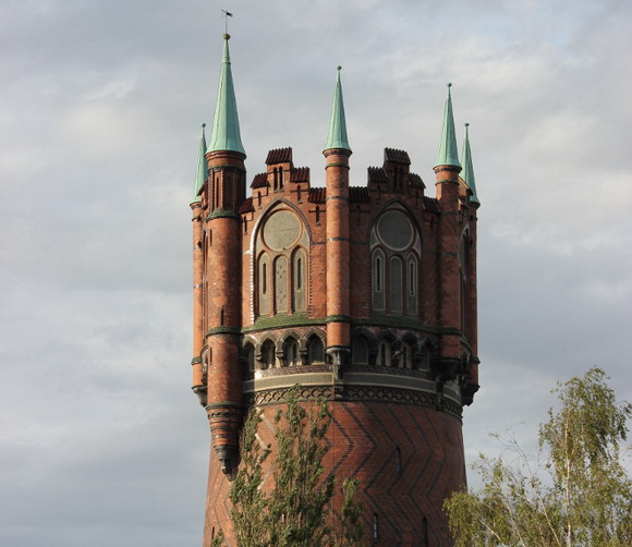 THE WORLD GEOGRAPHY: 14 Unique Water Towers From Around the World