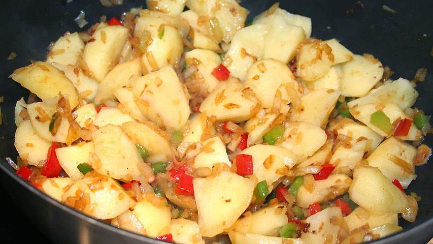 Cocina Muy Sencilla: GUISO DE PAPAS CON CHOCO