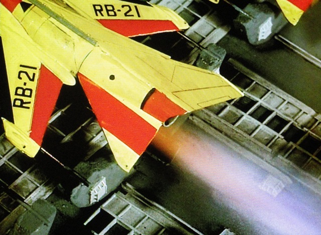 MUSINGS OF A SCI-FI FANATIC: Thunderbirds S1 Ep8: Operation Crash-Dive