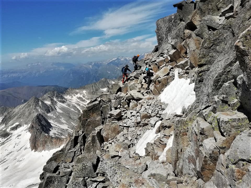 La Cresta del Medio, ¡qué jodida es la vida!