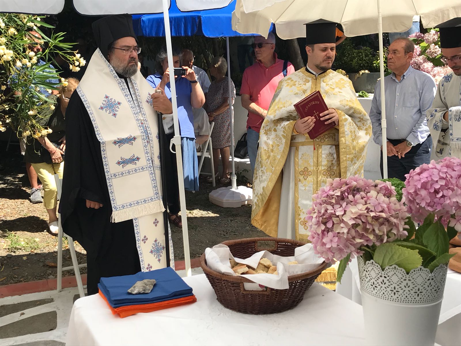 ΦΩΣ ΦΑΝΑΡΙΟΥ: Η ΓΙΟΡΤΗ ΤΗΣ ΑΓΙΑΣ ΚΥΡΙΑΚΗΣ ΣΤΑ ΘΕΡΑΠΕΙΑ ΤΟΥ ΒΟΣΠΟΡΟΥ (ΦΩΤΟ)