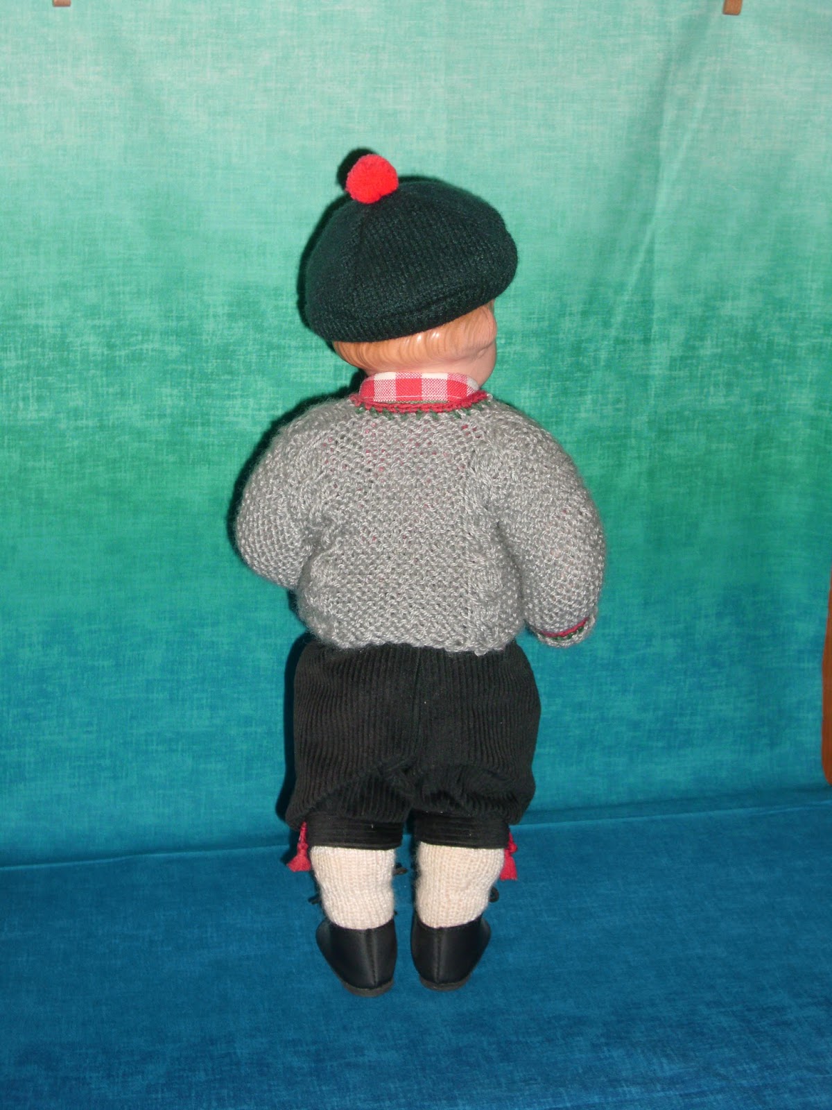 RELAs Sticheleien: Meine erste Puppe