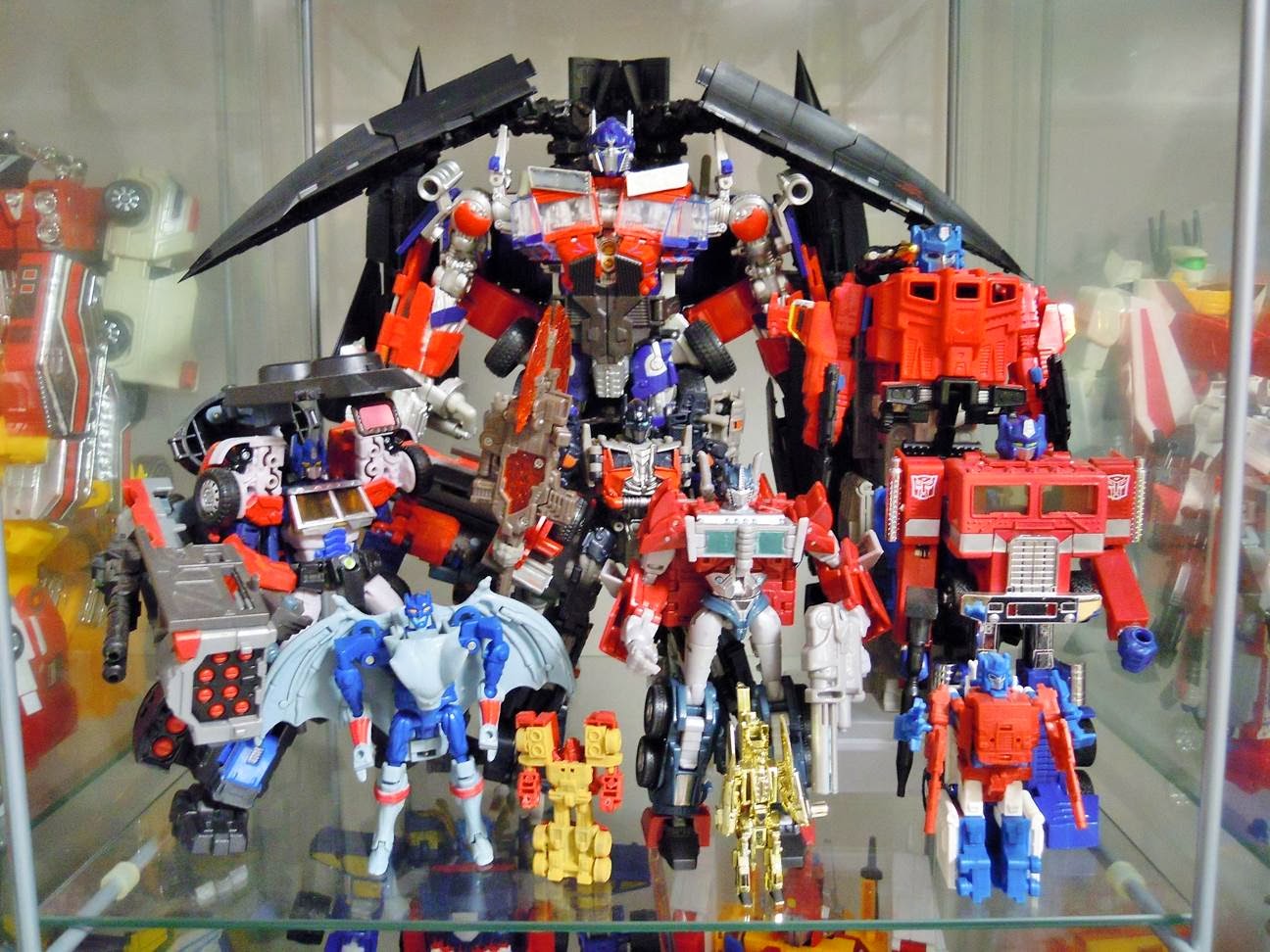 My KO Transformers & Etc: Update - Cabinet Displays...