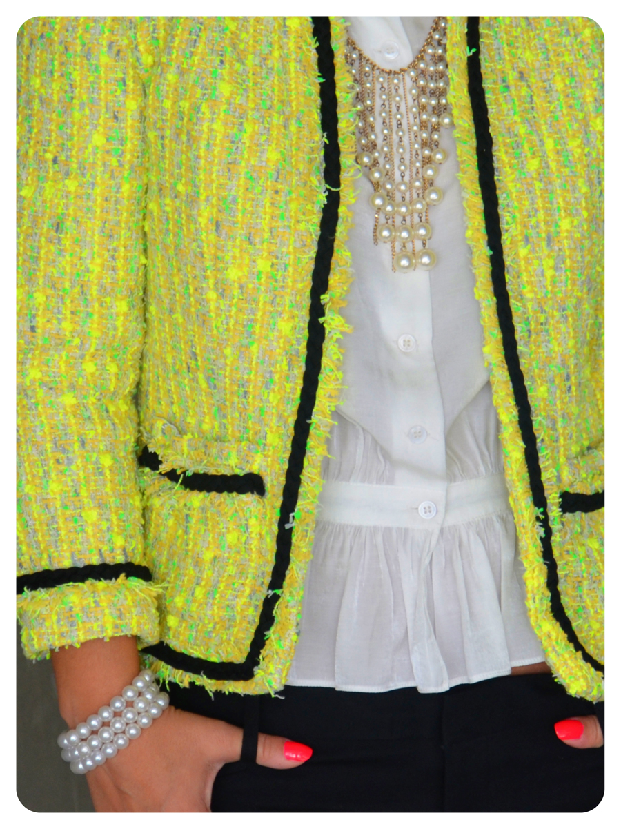 DIY Hand Sewn Chanel Inspired Jacket + Pattern Review V7975 |Fashion ...