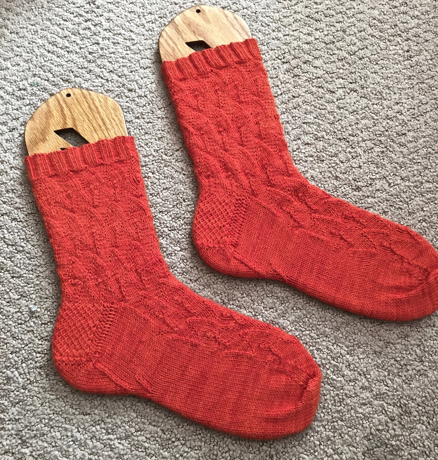 Confessions of a Yarn Addict: Fire Socks :)