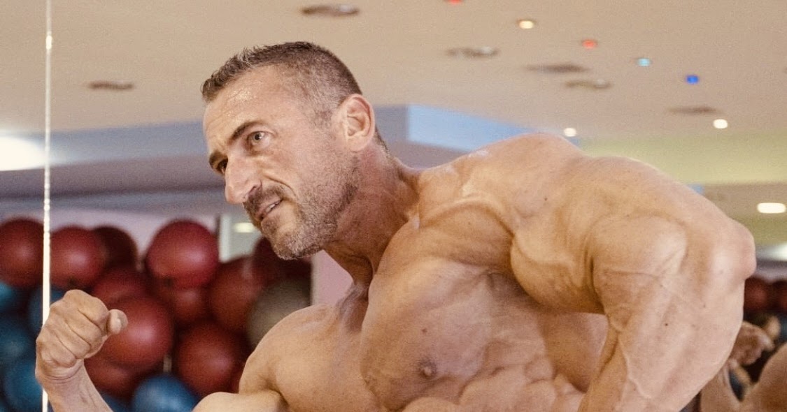 Muscle Lover: Greek master bodybuilder Triantafyllos Maragos
