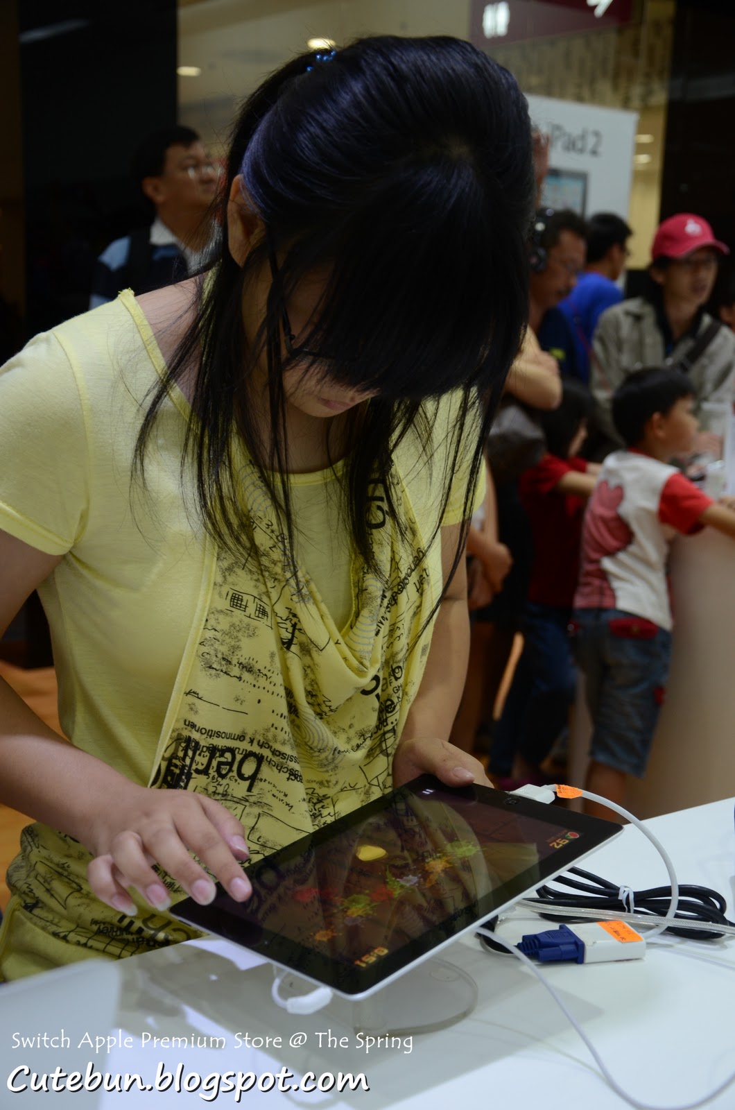 Switch Apple Premium Store now @ The Spring Kuching!