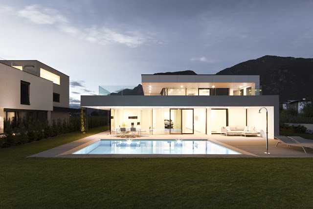 Modern Architecture In Average Sized Home, Italy | Architecture ...