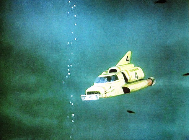 MUSINGS OF A SCI-FI FANATIC: Thunderbirds S1 Ep8: Operation Crash-Dive