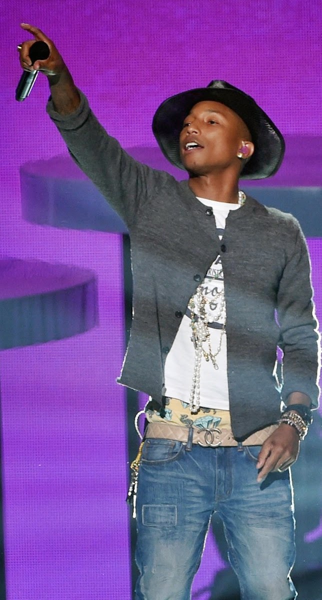 Celeb Saggers: Pharrell Williams is a Sagger!