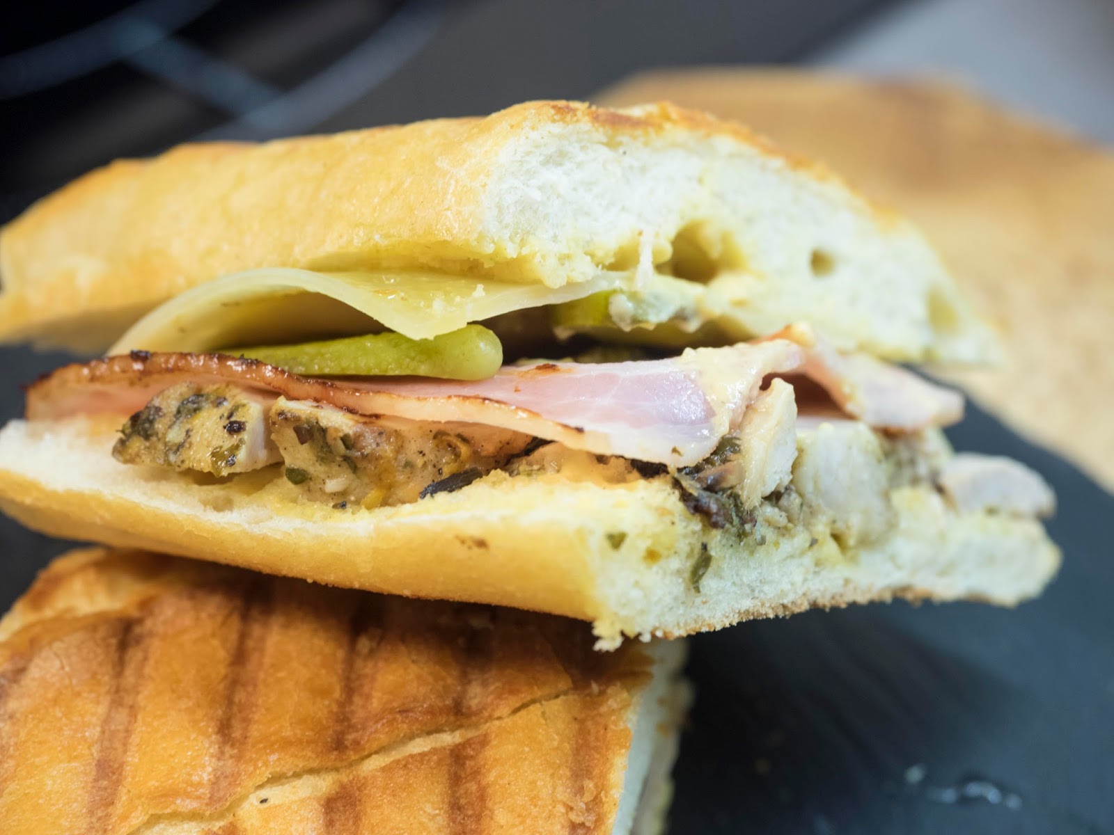 Bocadillo cubano (de cerdo asado con mojo)