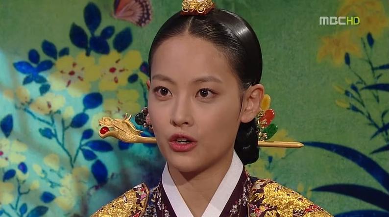 Abitha Diyani - Photos, Pictures And Wallpapers