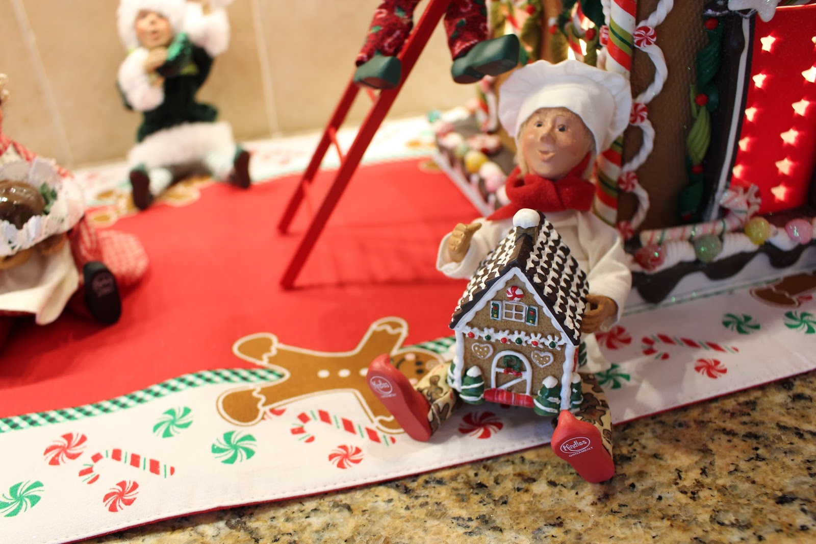 Designs by Pinky: My Kitchen Gingerbread Bar!