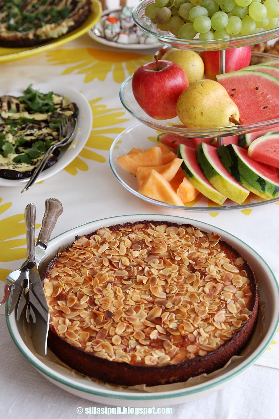 SILLÄ SIPULI: Leppoisa brunssi kotona