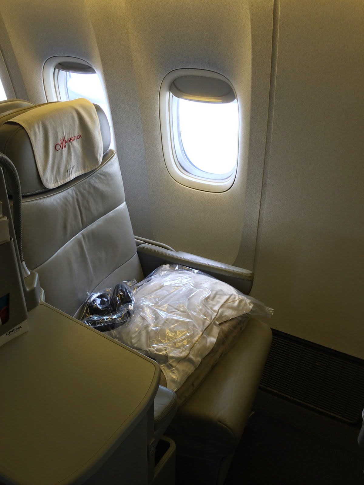 TO THE LEFT: my thoughts on first class travel and other things I like ...