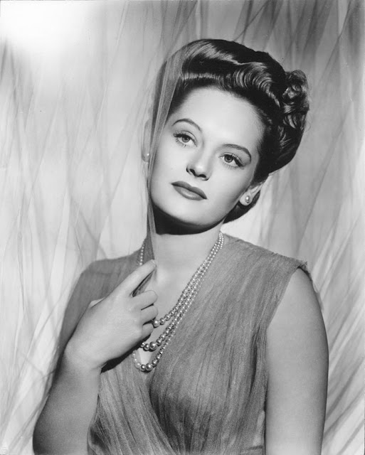 It's The Pictures That Got Small ...: THE SATURDAY GLAMOUR 15!