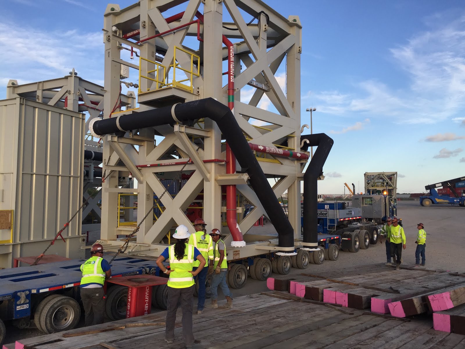 Hansa Meyer : 3000 Horsepower Offshore Rig Move - Continued