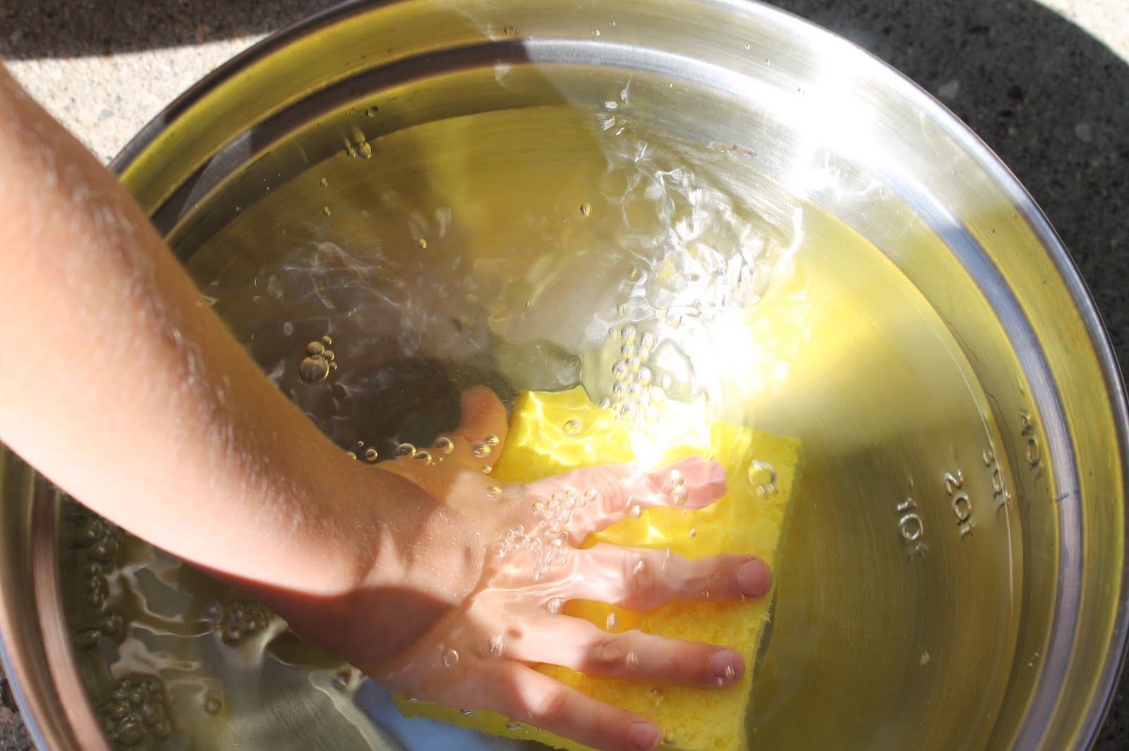 Summer Boredom Buster-Sponge Relay - The Purposeful Mom