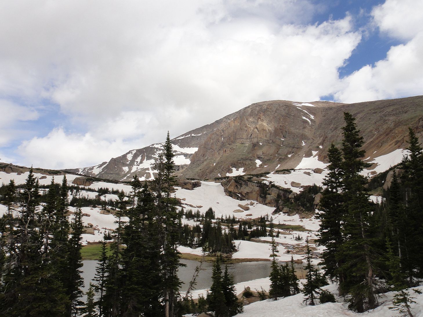 Hiking Rocky Mountain National Park: Lion Lakes and Snowbank Lake.