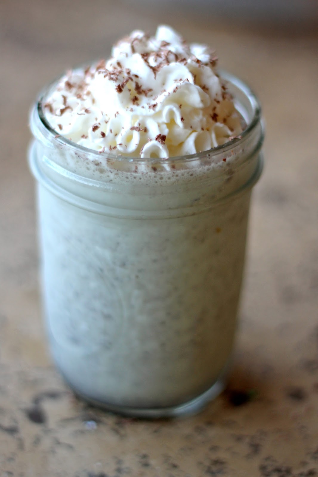 beurrista: mint chocolate chip shake