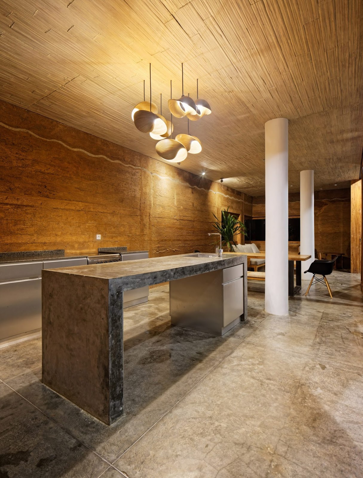 Shipping Container Homes & Buildings: Shipping Containers in Tropical ...