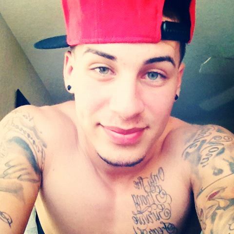 FlipFlopsBoy...AGAIN!: White Boy Swag!