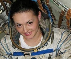 Suburban spaceman: Yelena Serova: First Russian ISS Cosmonaut in Two ...